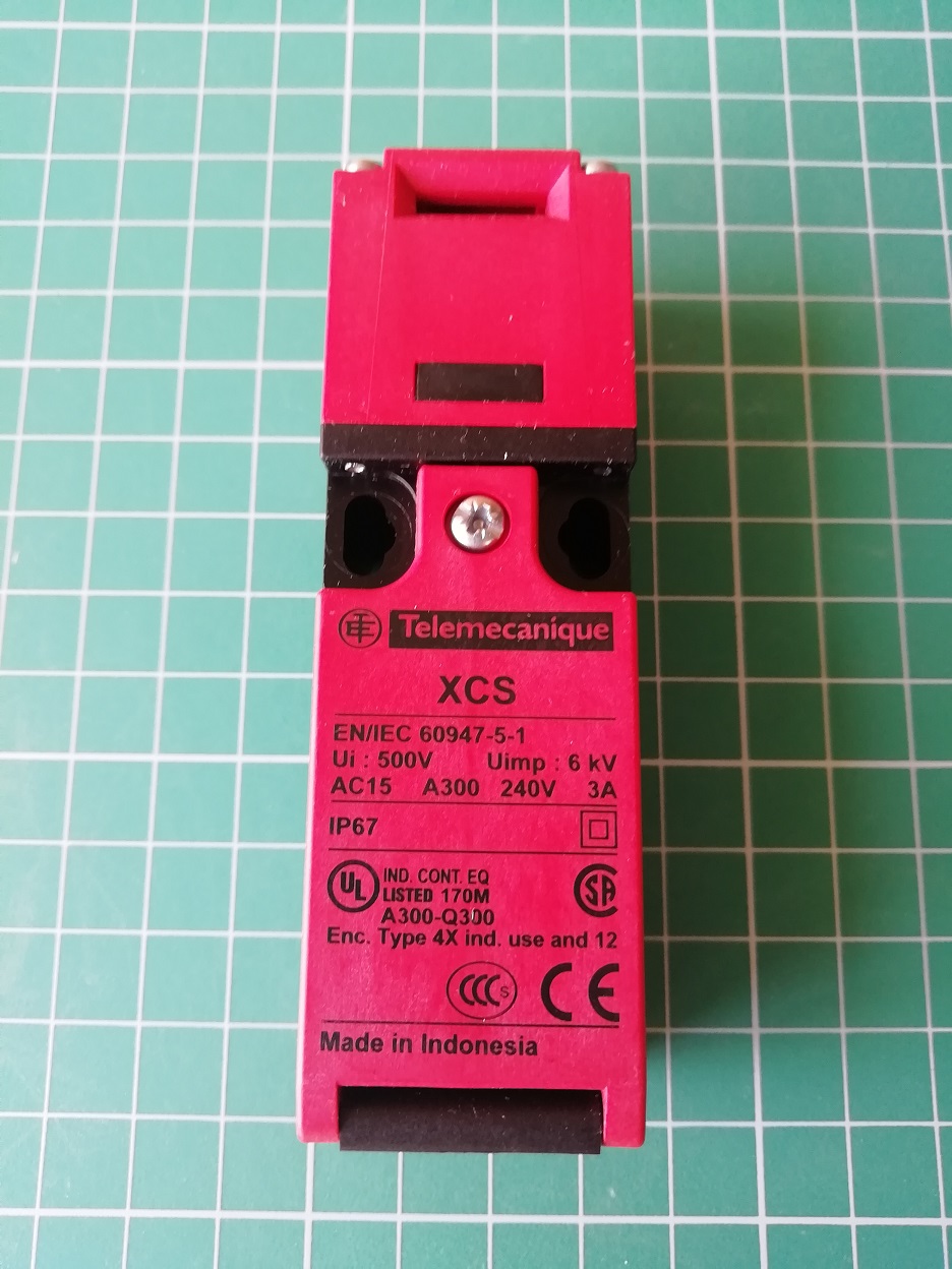 Выключатель безопасности, Telemecanique XCS, пластик XCSPA, 1 NC + 1 NC ...